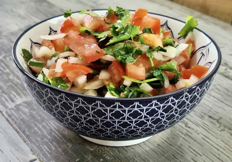 Easy Pico De Gallo – PepperScale