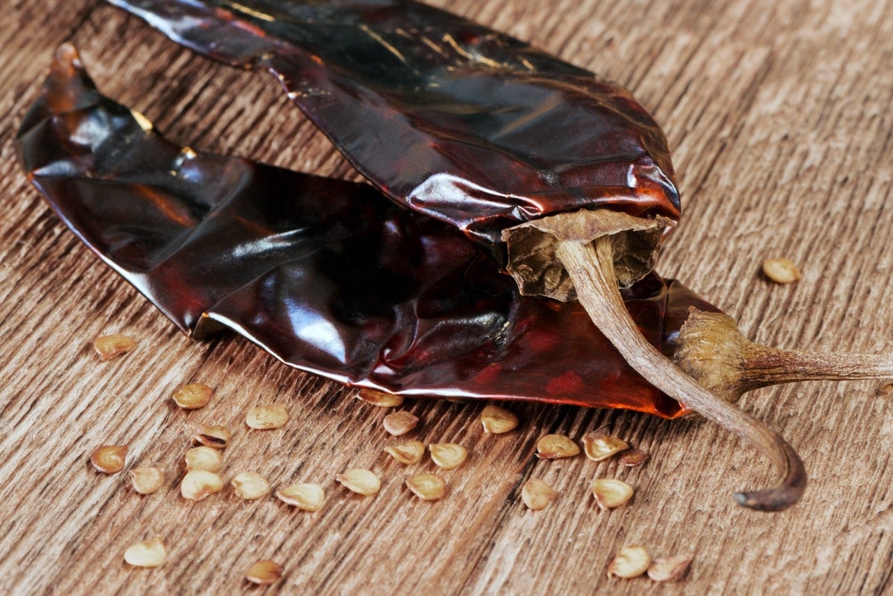 Guajillo Pepper Guide: Heat, Flavor, Pairings, And More